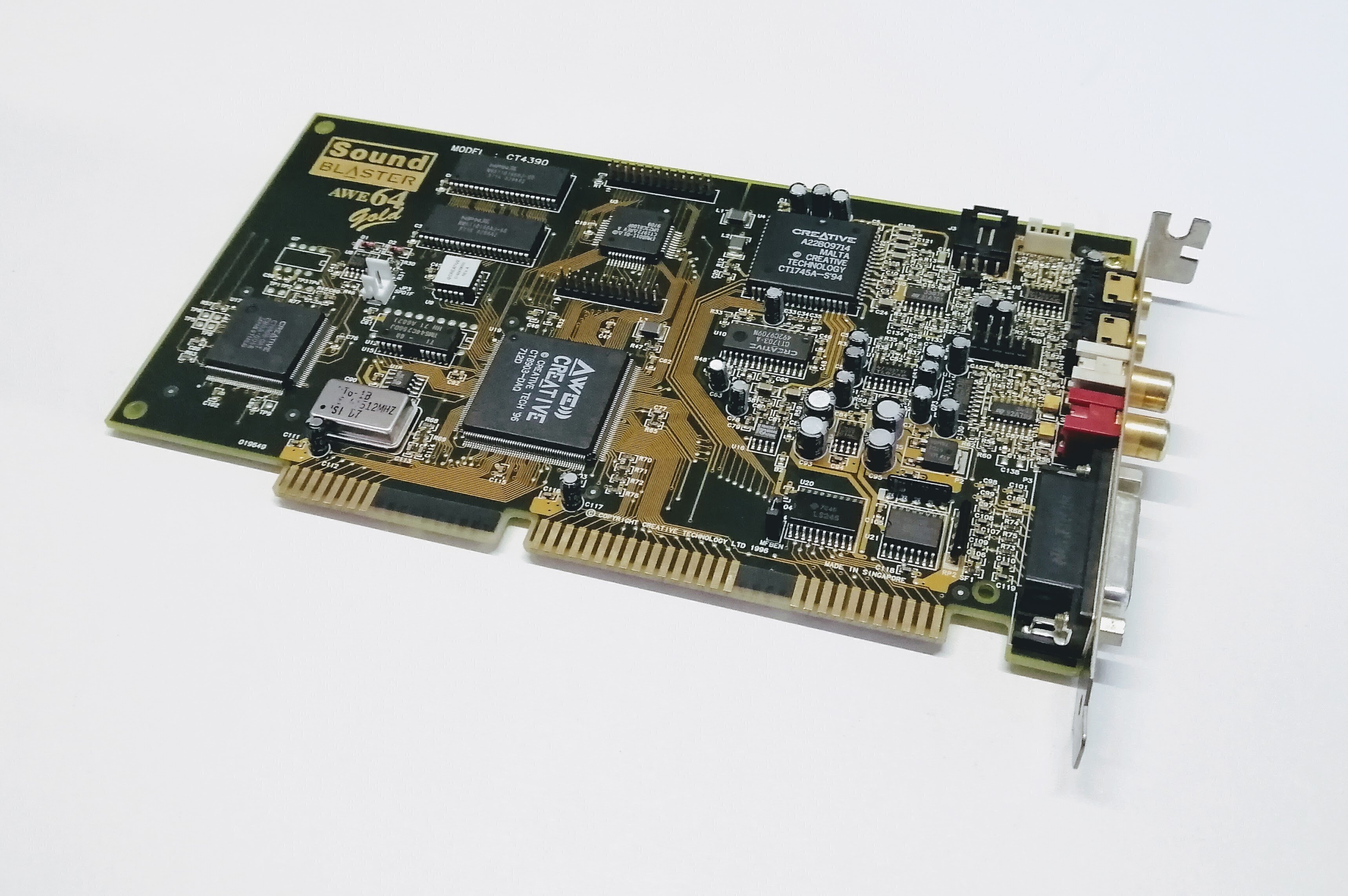 South African collection of retro, vintage, classic and old computers ...